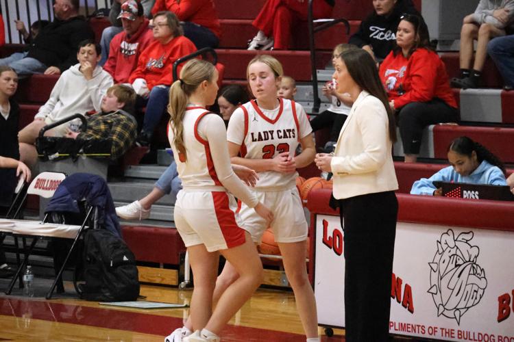 Lady Cats unable to keep pace with Knox County at Louisiana Shootout ...