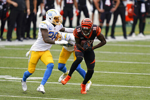 You can't say the crowds influenced rusty NFL officials | Ap | whig.com