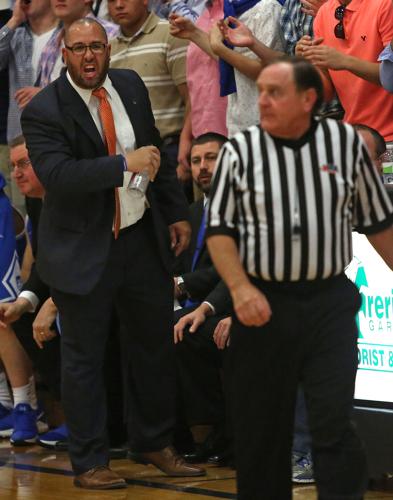 Quincy Notre Dame vs. Quincy High Basketball | Photo Galleries | whig.com