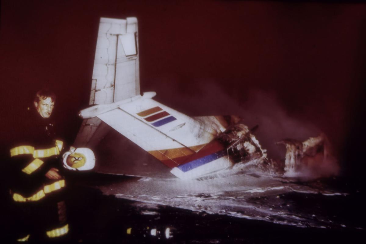 The crash of United Express Flight 5925 | History | whig.com