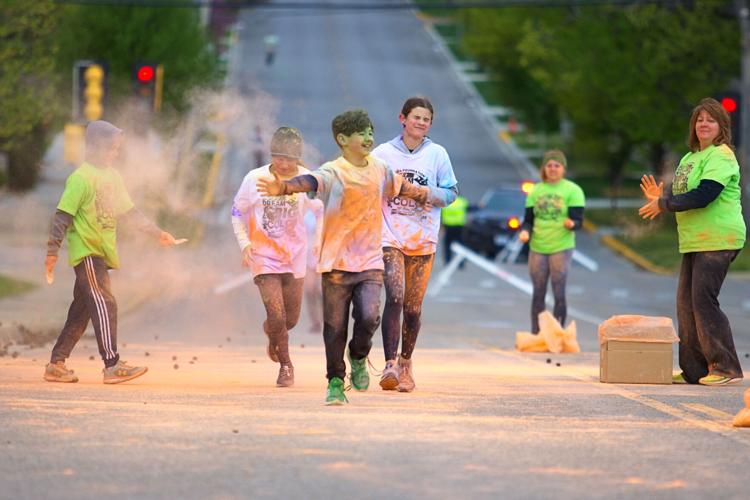 Chilly Saturday for QPS Foundation's Dream Big in Color Run | Quincy ...