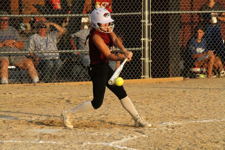 Seniors shine in Canton win over Paris | Sports | whig.com