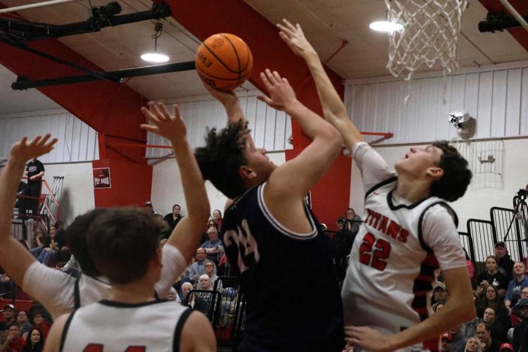 Center Stage: Knowles sets the tone early to lead Titans to victory ...