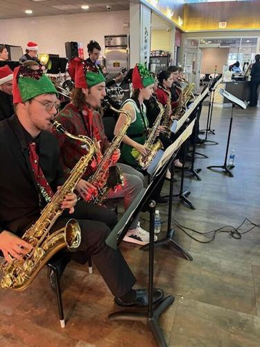 Hawk Express Jazz Band to offer free holiday concert on Tuesday | Music ...