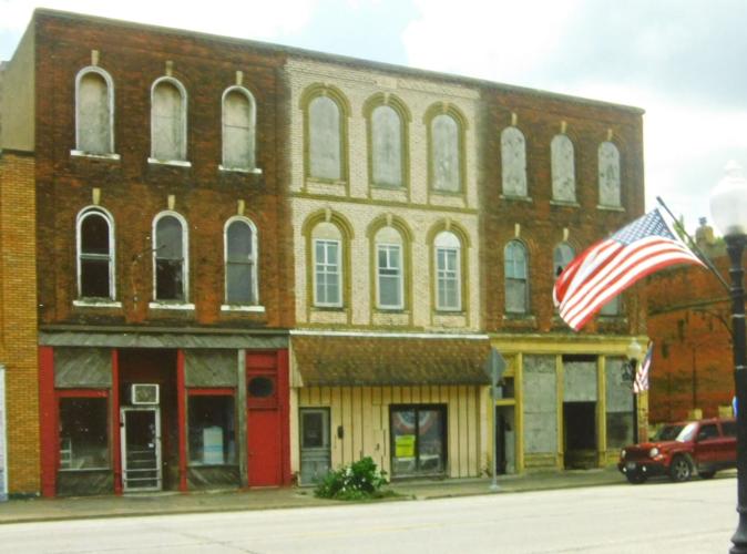 Historic Warsaw, once a hotbed of business and pleasure, fades into the ...