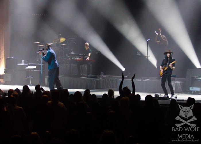 CONCERT REVIEW: Seal brings 30th Anniversary tour to St. Louis | Music ...