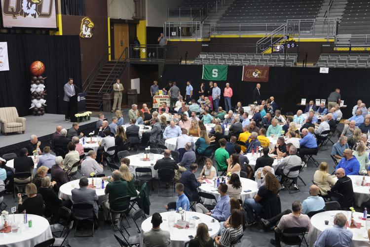 QU Men's Basketball Annual Tip-Off Banquet welcomes Coach Tom Izzo ...