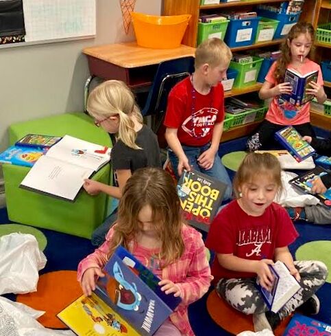 Unity students build home libraries thanks to community support | Education | whig.com