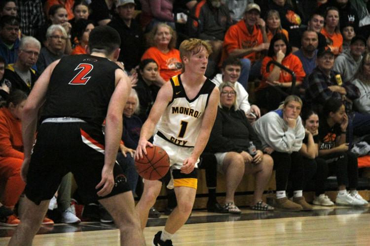 Palmyra puts away Monroe City to win second straight tournament ...