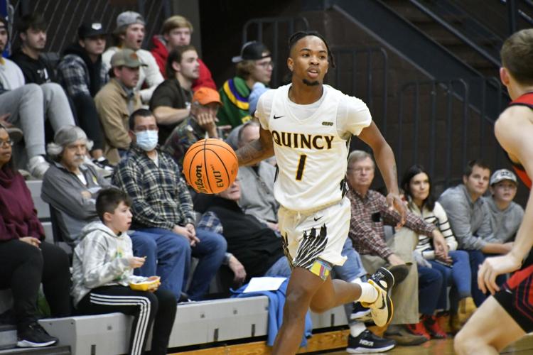 Hawks prevail as Hawkins returns | Sports | whig.com