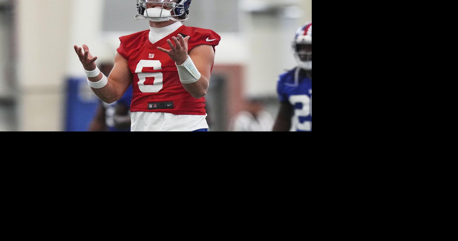 From 'Love Island' to practice field, Jaxson Dart already fitting in ...