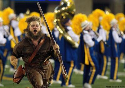 Boone Co. native joins Mascot Hall of Fame | News | williamsondailynews.com