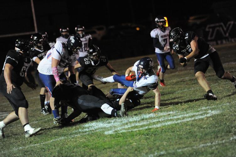 Prep football: Panthers beat Man 28-19 to stay undefeated | Sports ...