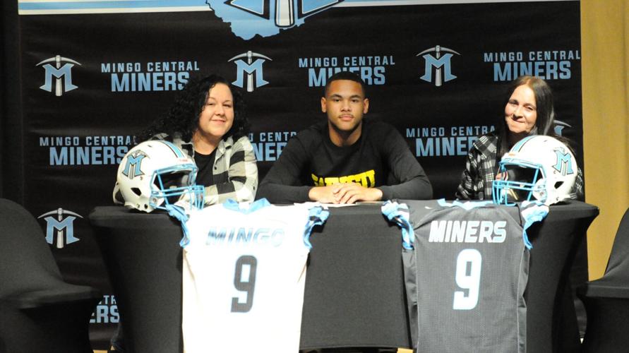 Mingo Central's Chris Ross signs with WV State | Sports ...