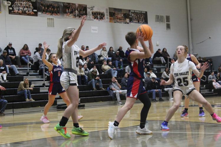 Tug Valley girls hammer Man | Sports | williamsondailynews.com