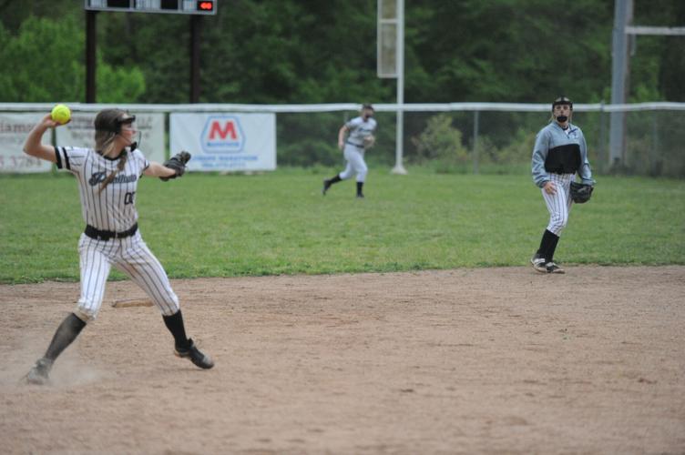 Chapmanville pulls away late from Tug Valley | Sports ...