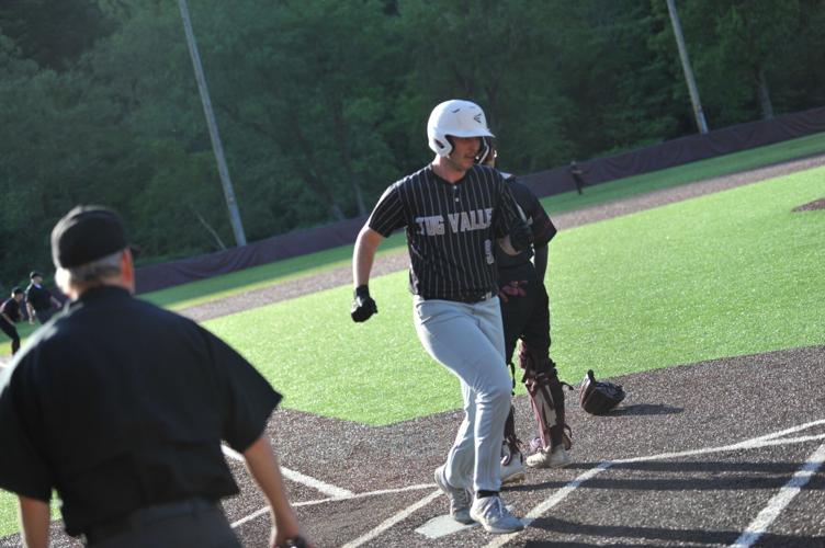 Panthers stay alive with 8-7 win at Sherman | Sports ...