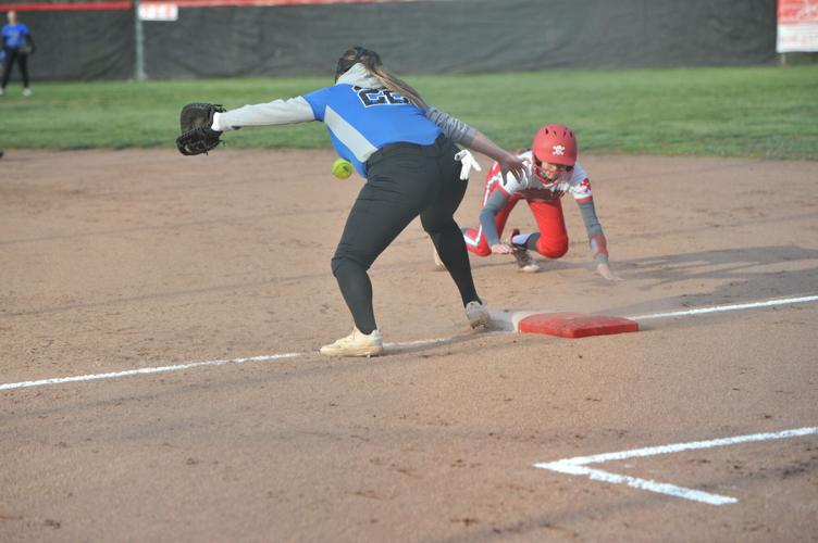 Lady Pirates blast Phelps, 15-0 | Sports | williamsondailynews.com