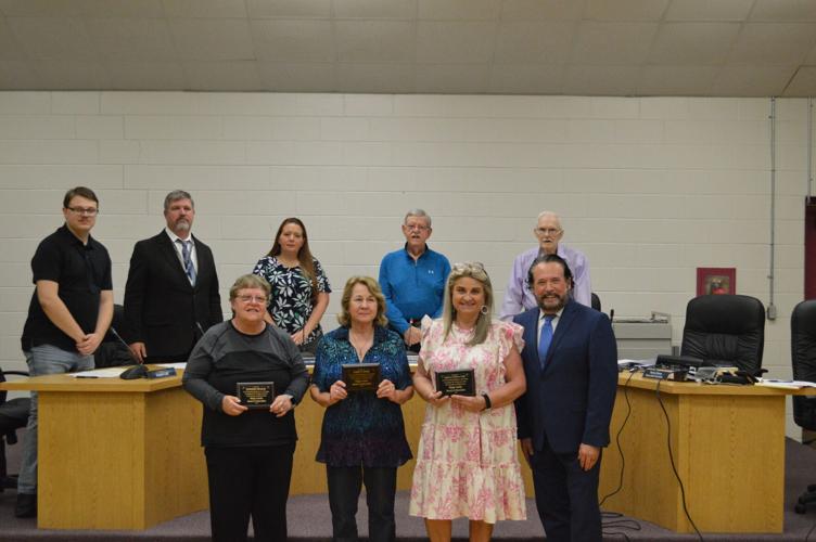 Mingo School Board honors Students, Teachers, Personnel and Retirees ...