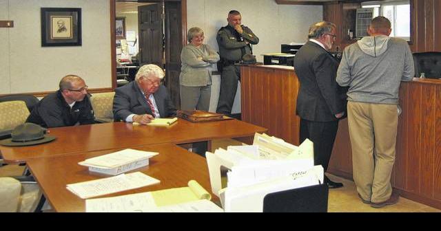 Two arraigned in BCS embezzlement | News | williamsondailynews.com