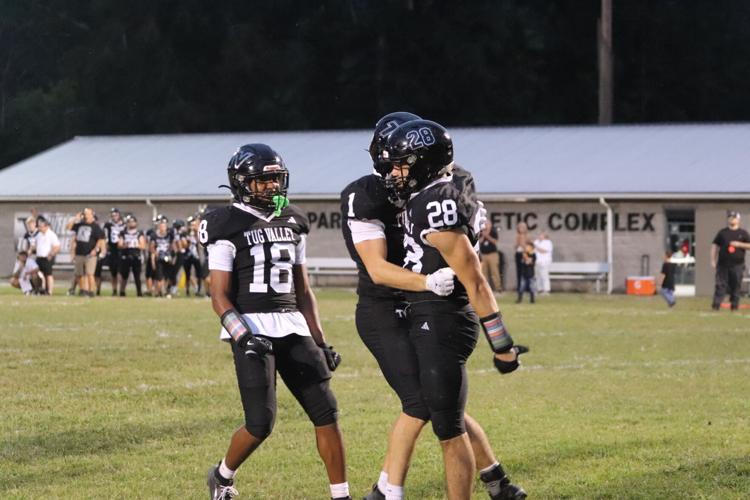 Prep football: Elia scores 4 TDs in return as Panthers blast River View ...