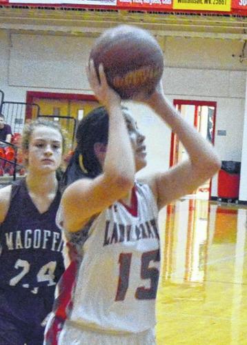 Lady Pirates swat Lady Hornets | News | williamsondailynews.com