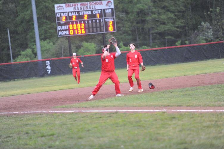 Pirates clobber Man 15-5, win three straight games | Sports ...