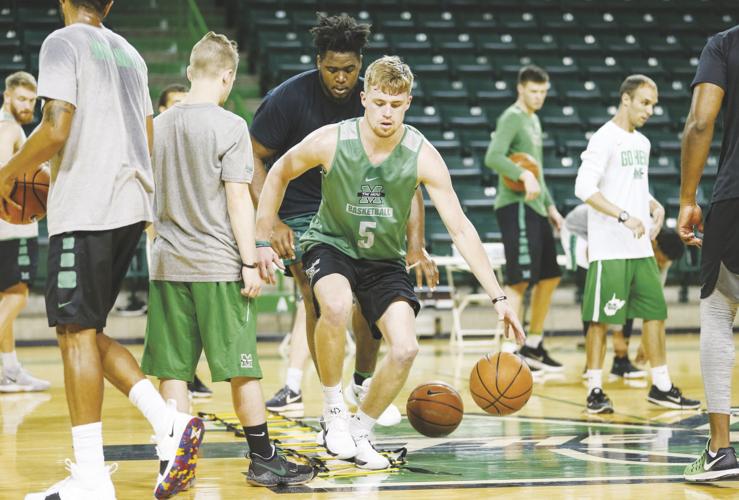 Jeremy Dillon, Marshall freshmen get into the mix | Sports ...
