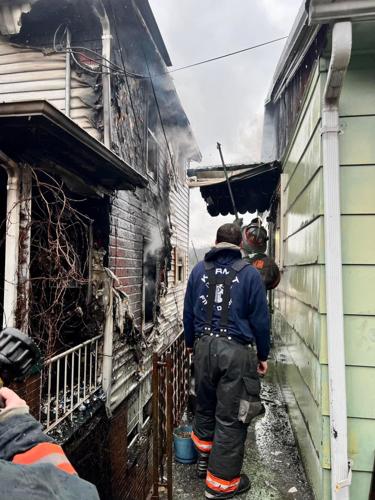 Williamson firefighters put out fire on Maple Walk | News ...