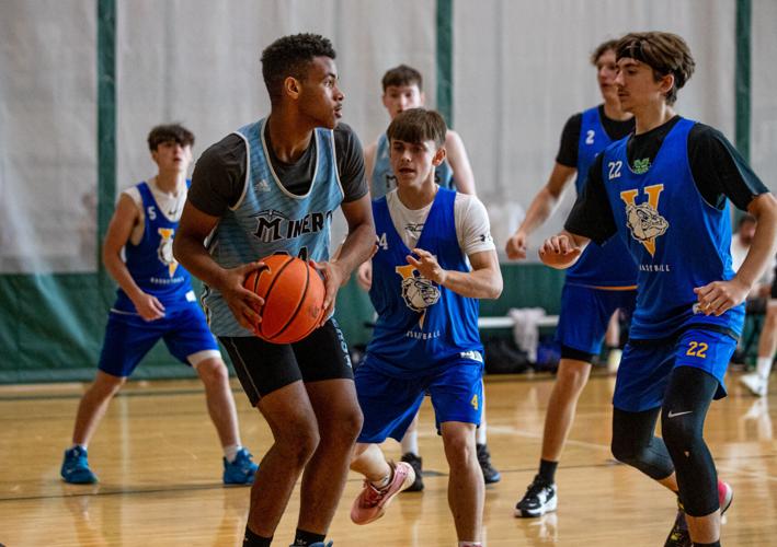 Hoopin' with the Herd: Mingo and Tug attend Marshall team camp | Sports ...