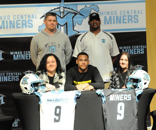 Mingo Central's Chris Ross signs with WV State | Sports ...