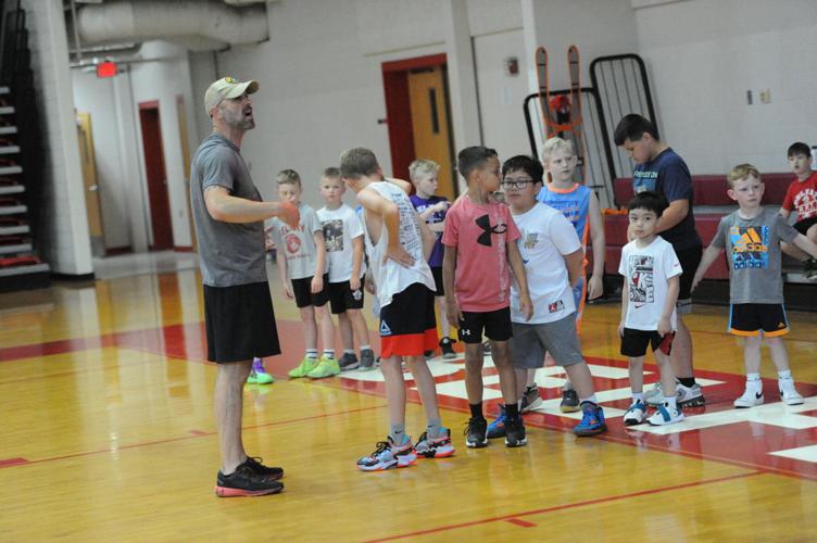 Belfry hoops hosts youth basketball camp | Sports | williamsondailynews.com