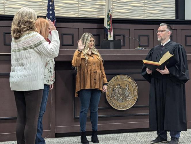 Mingo County Courthouse hosts swearing in ceremony | News ...
