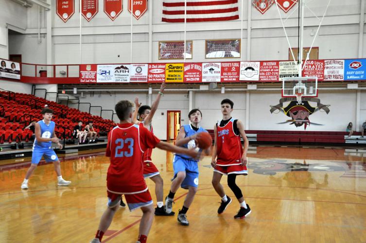 Summer basketball team camp | Sports | williamsondailynews.com