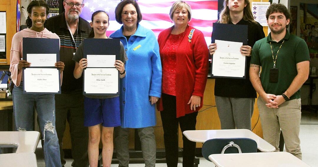 DAR recognizes essay contests winners | WLife | williamsonherald.com