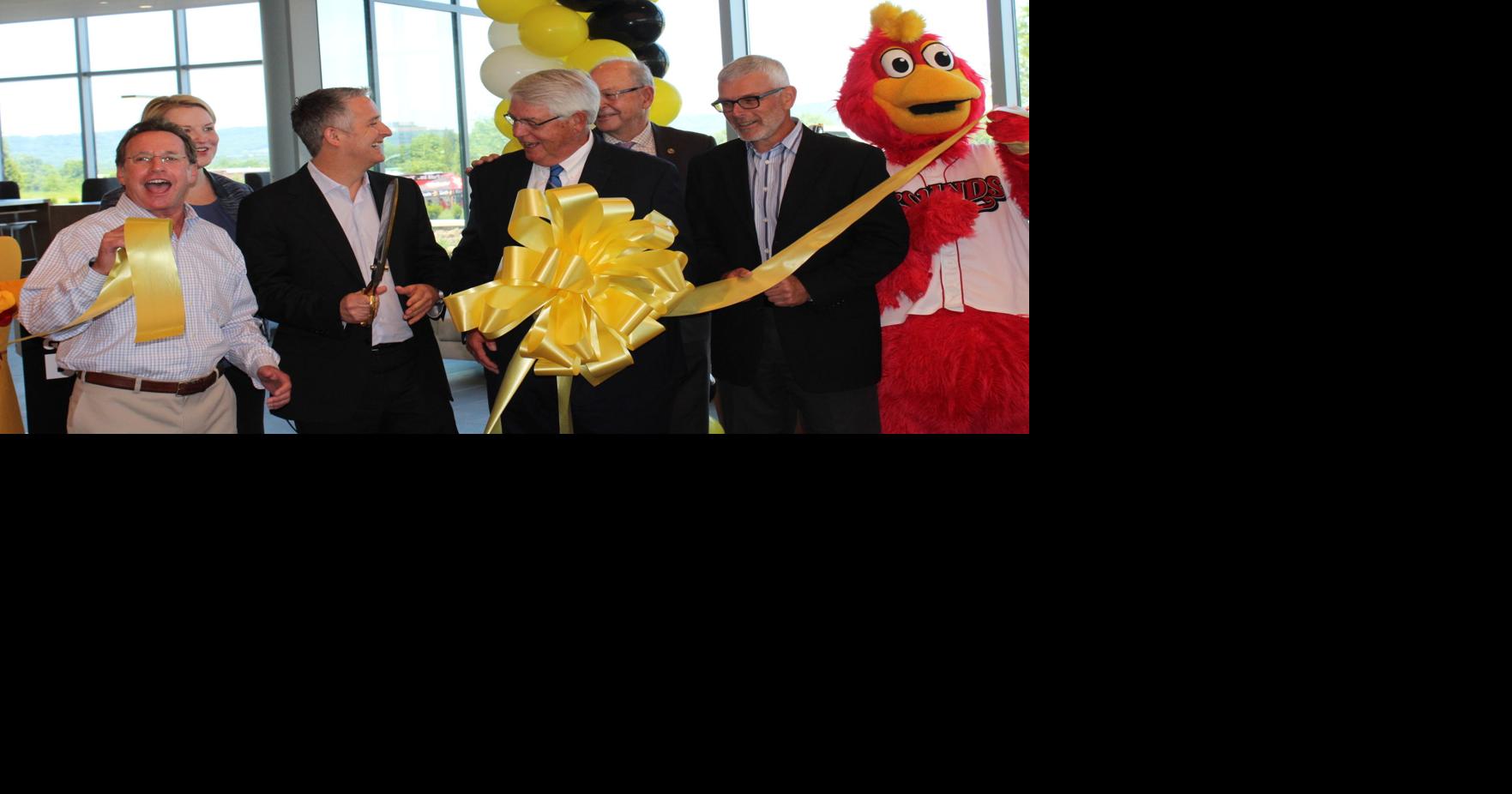 County and city mayors welcome CKE restaurants' new headquarters to ...