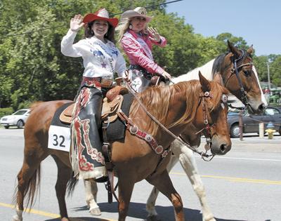 Franklin Rodeo Parade kicks off rodeo week | WLife | williamsonherald.com