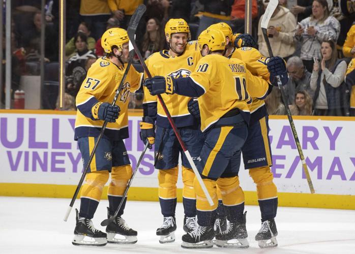 Smith scores twice as Predators halt losing streak with 4-2 victory ...