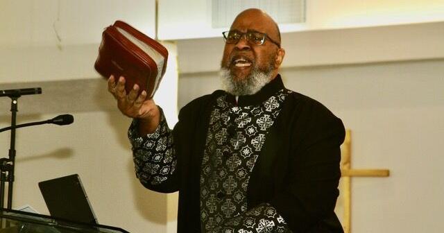 Pastor Hewitt Sawyers delivers farewell sermon, honored by many | Faith ...