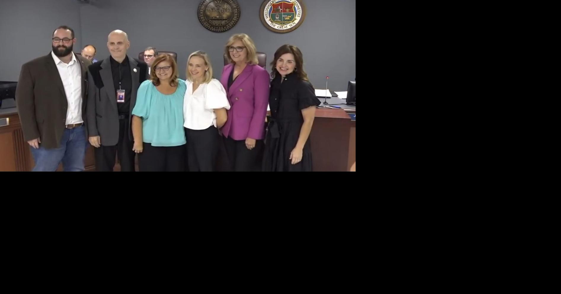 Six new WCS Board members sworn into office | Schools | williamsonscene.com
