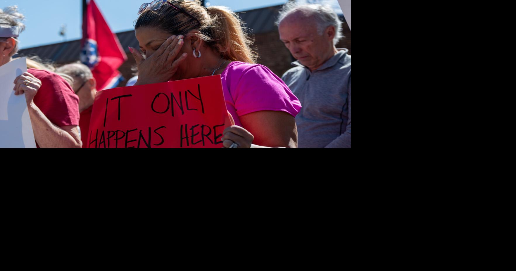 Gun reform protest draws crowd in Franklin | News | williamsonscene.com