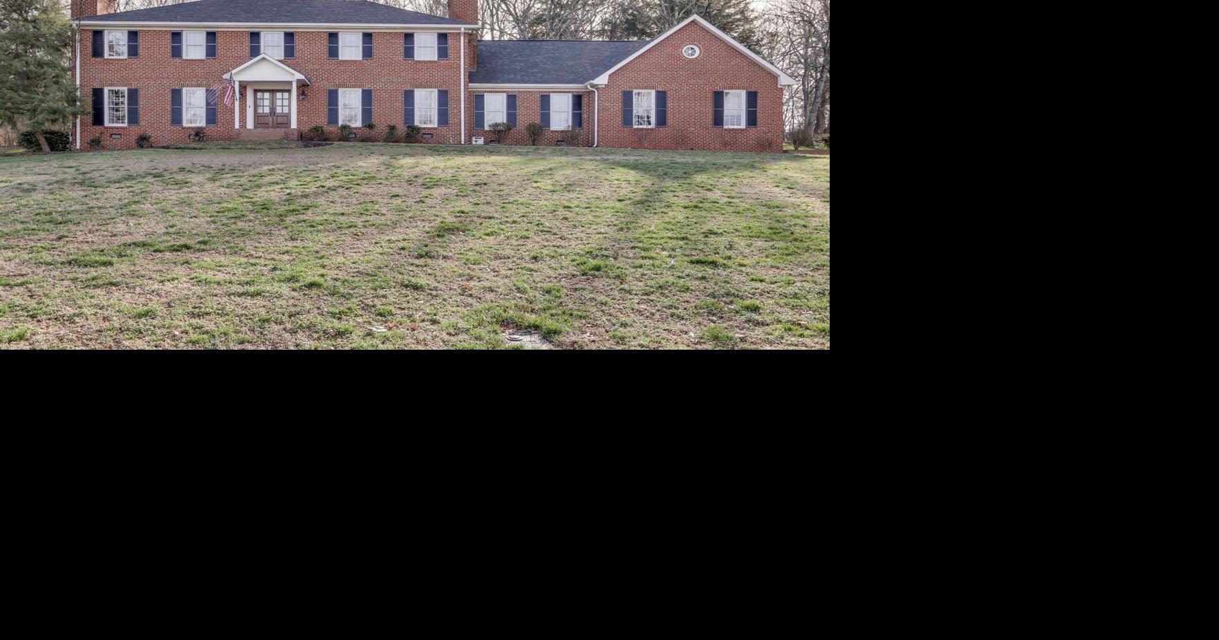 SHOWCASE HOME: Fountainhead home features classic, beautiful touches ...