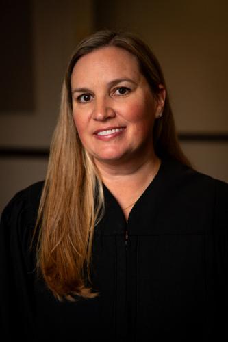 David Veile elected to circuit court bench, unseating appointed Judge ...