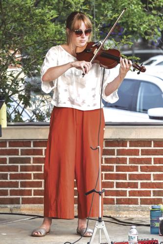 Thea Wren alights in Maple Tree for evening concert | Arts & Entertainment | willistonobserver.com