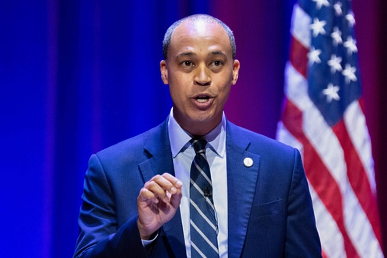 DOJ challenges Virginia laws restricting officer face coverings, ICE ...