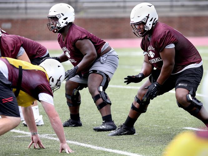 Experienced offensive line aims to fuel Handley football | Winchester ...