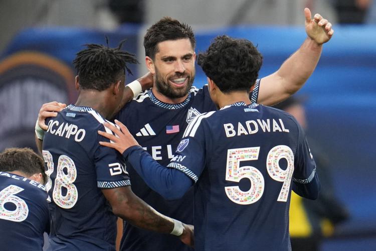 Brian White, Thomas Müller combine for 7 goal contributions as ...