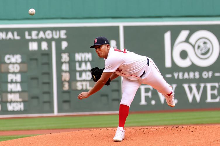 Red Sox starter Ranger Suárez leaves game against Astros after 4 ...