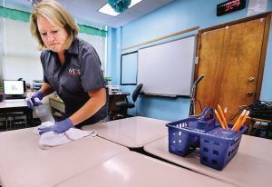 Hard-working duo helps keep Quarles in tip-top shape | News ...