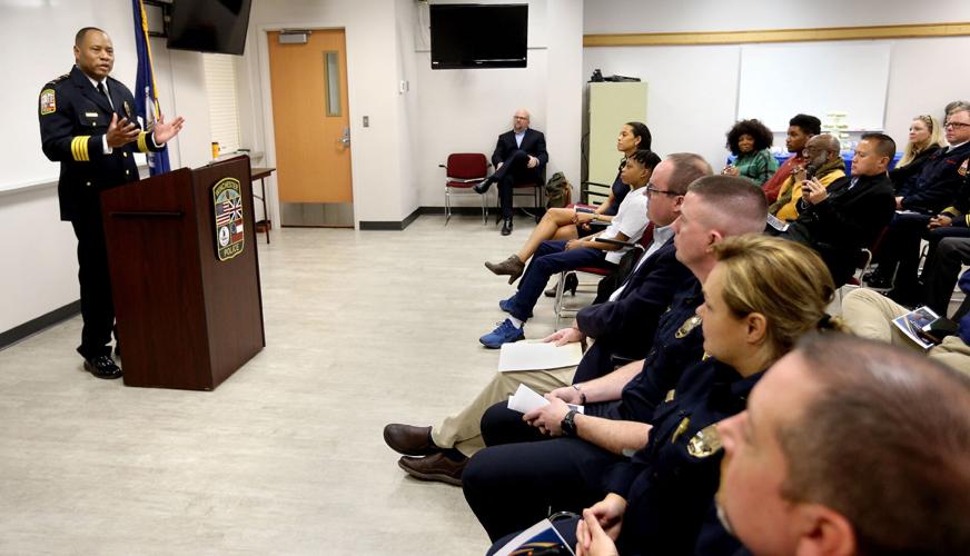 Ronnie Lewis sworn in as Winchester police chief | Winchester Star ...